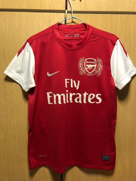 Arsenal 11/12 Home Kit, Men's Fashion, Activewear on Carousell