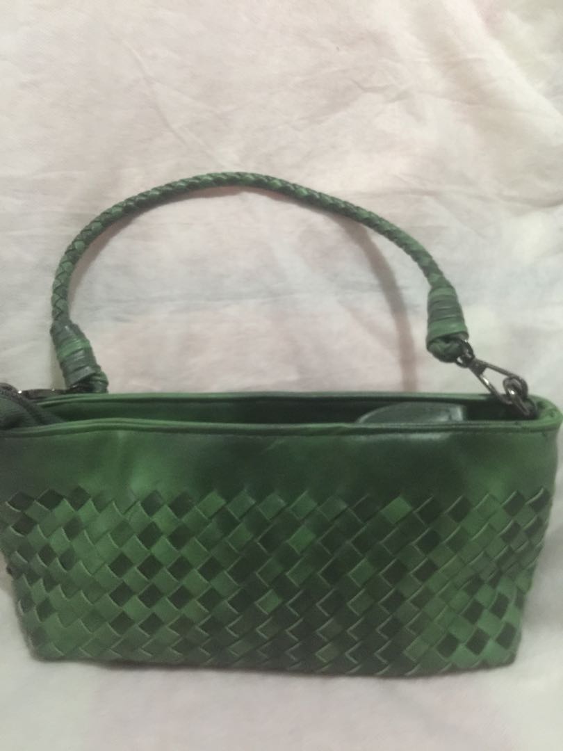 Banig design baguette, Women's Fashion, Bags & Wallets, Shoulder Bags ...