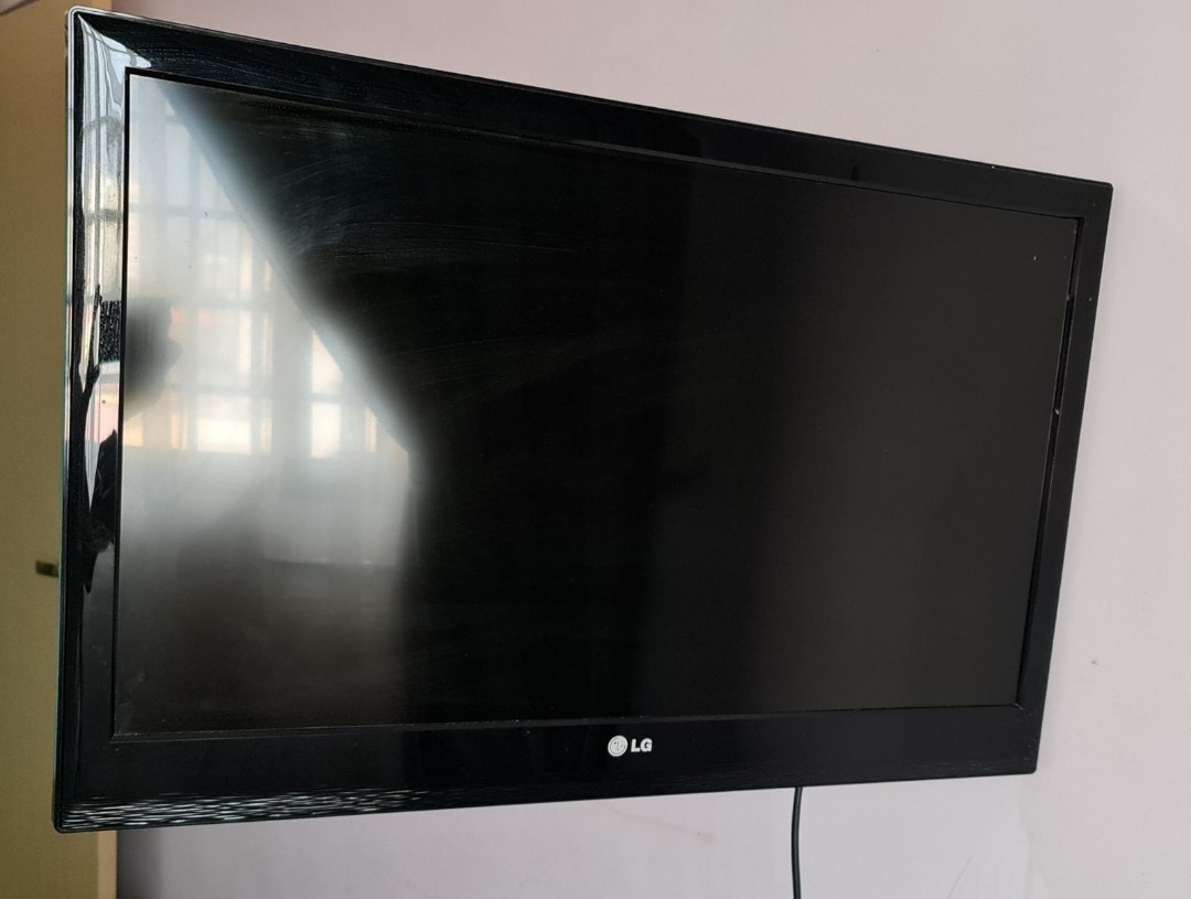 LG TV 32 INCH ( 32LV3100 ), TV & Home Appliances, TV & Entertainment ...