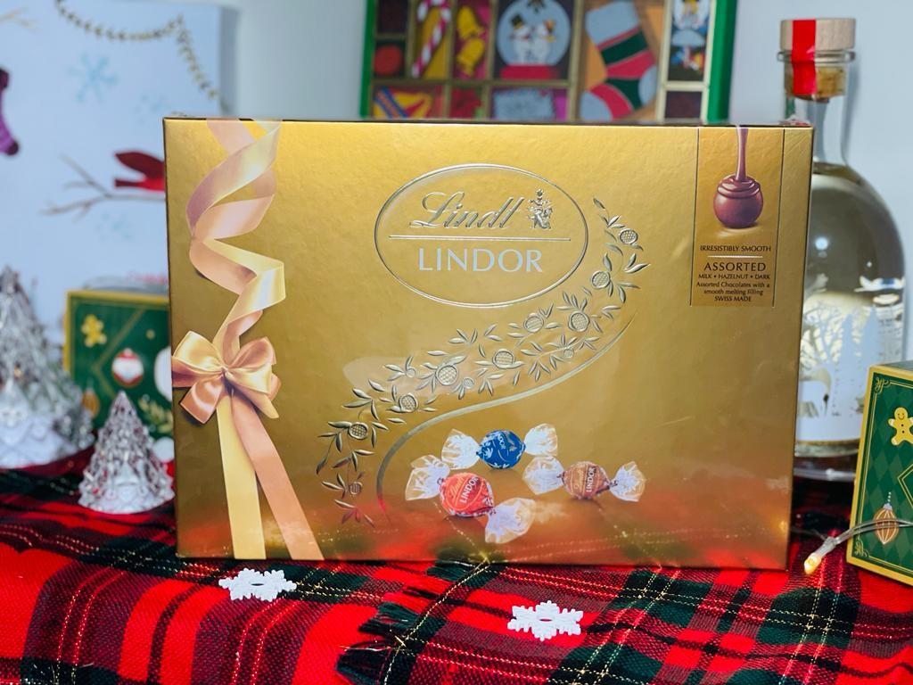 Lindt Lindor Assorted Gift Box 168g 14pcs chocolate (Dark, Milk ...