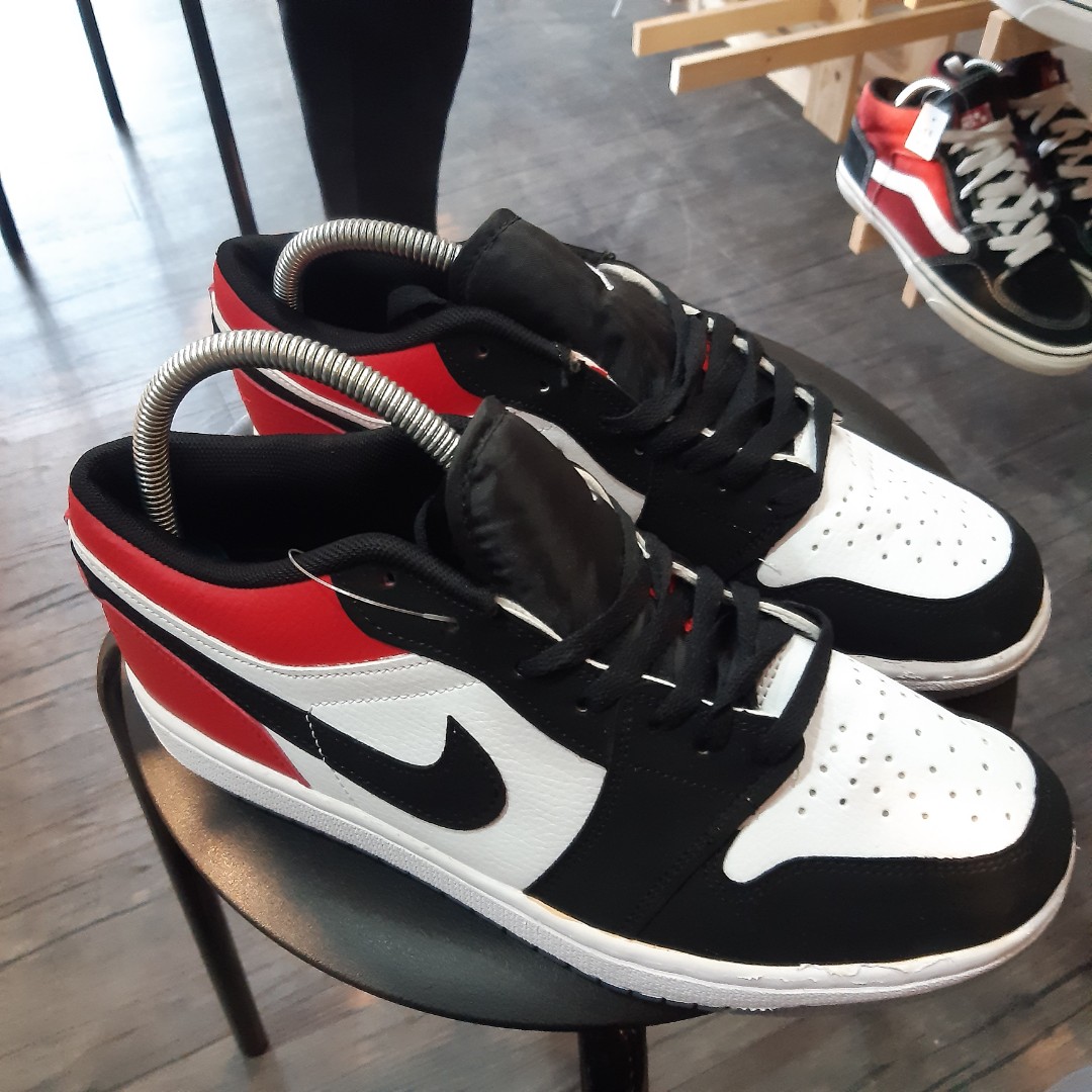 Nike AJ DIOR LOW, Men's Fashion, Footwear, Sneakers on Carousell