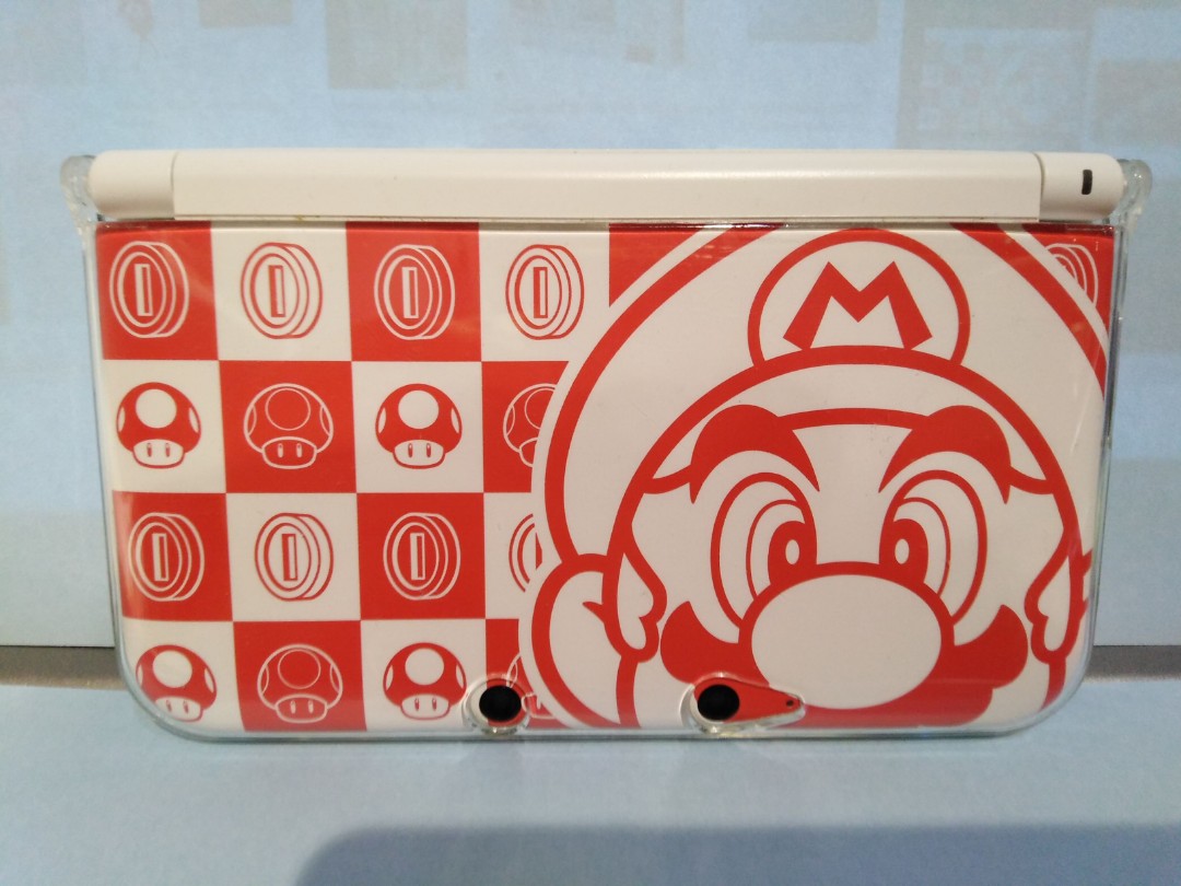 Nintendo 3ds Xl Mario edition, Video Gaming, Video Game Consoles ...
