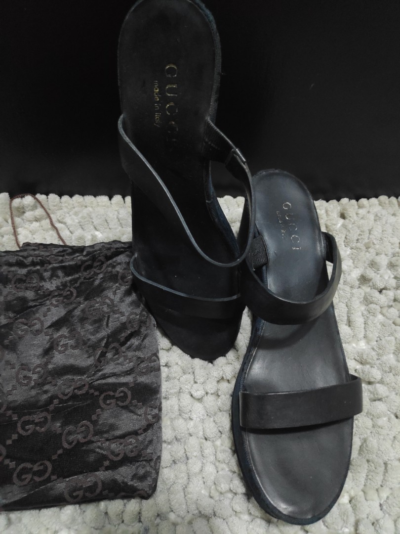 Original Gucci Monogram Sandals, Luxury, Sneakers & Footwear on Carousell