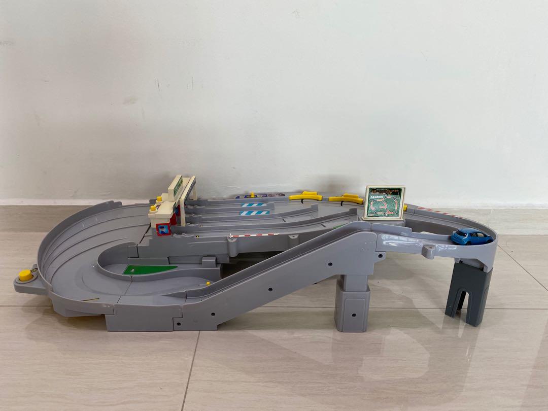 Takara Tomy Tomica toll gate 1/64 free Nissan Leaf, Hobbies & Toys ...