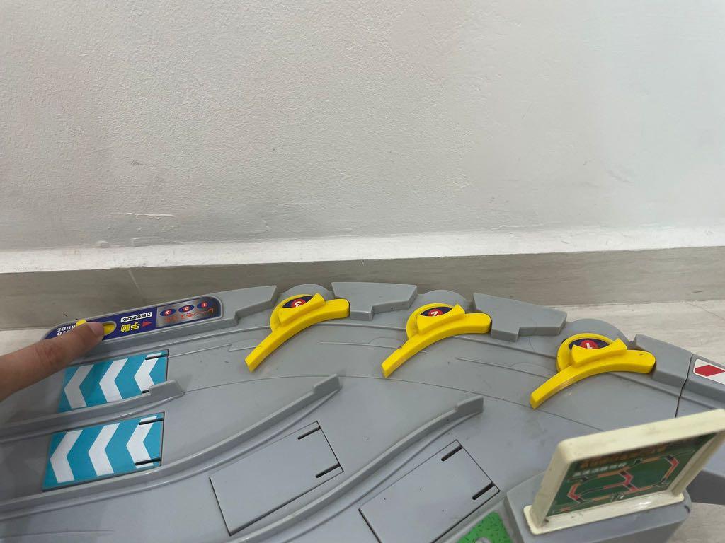 Takara Tomy Tomica toll gate 1/64 free Nissan Leaf, Hobbies & Toys ...