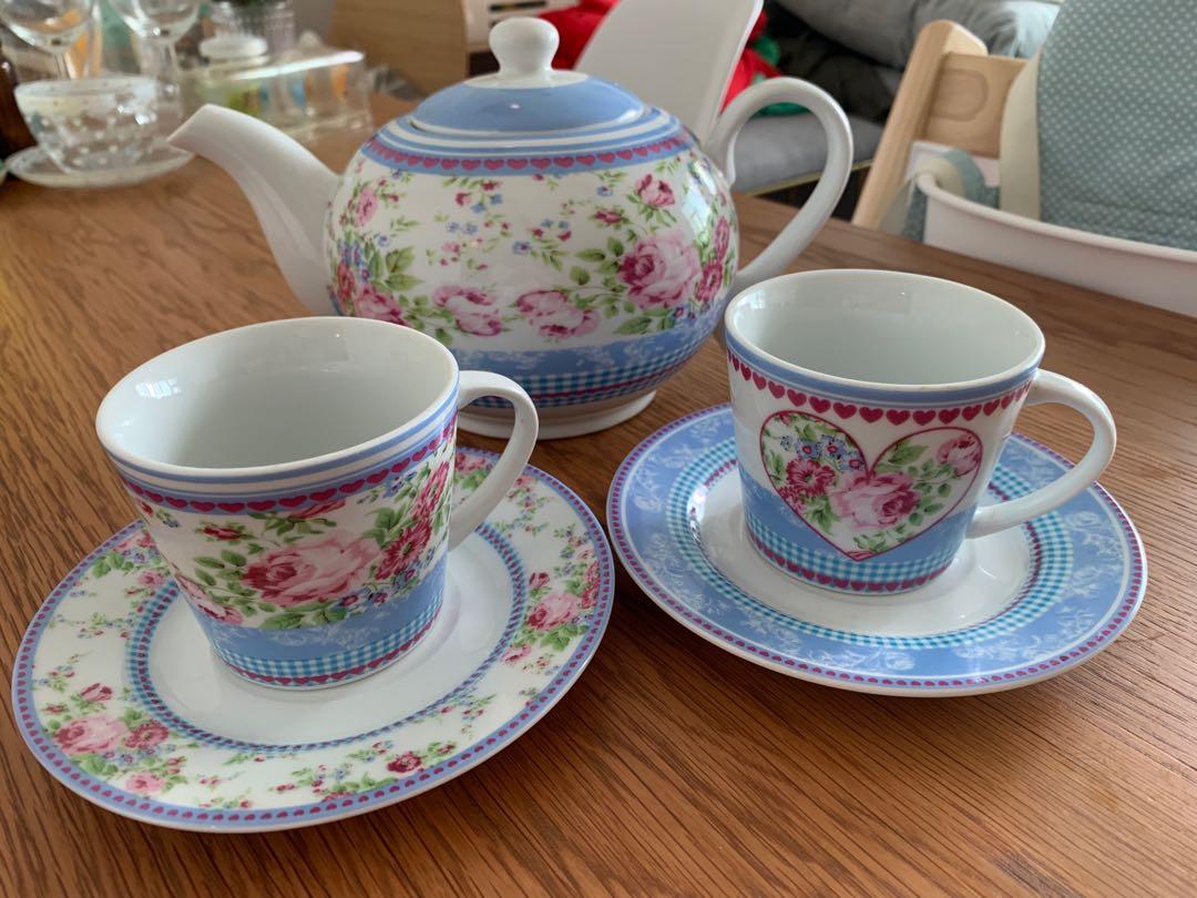 English style teapot teacup set, Furniture & Home Living, Kitchenware ...