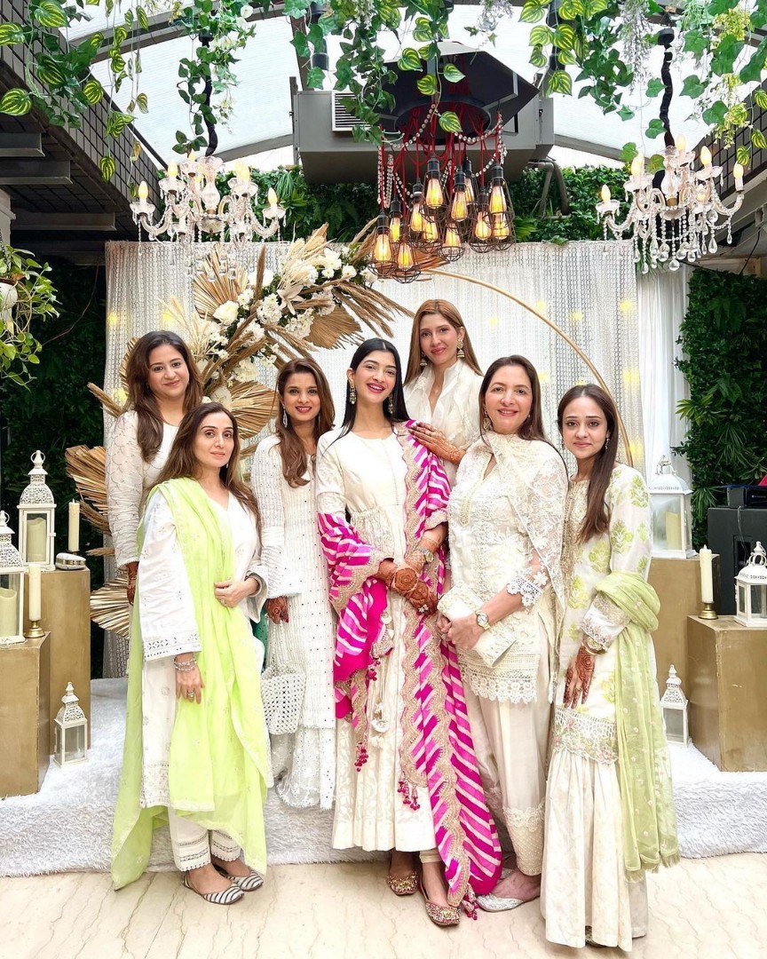 Gawon, Women's Fashion, Activewear on Carousell