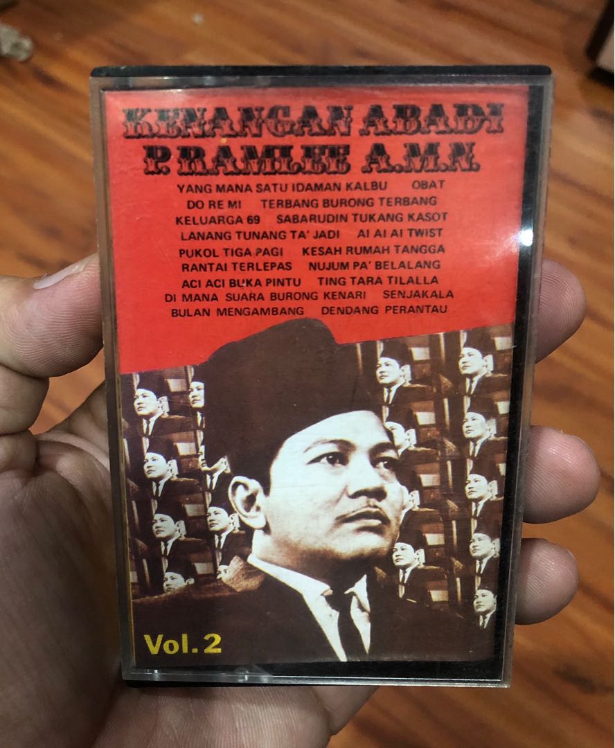 Kaset lama Kenangan P Ramlee, Hobbies & Toys, Music & Media, CDs & DVDs on Carousell