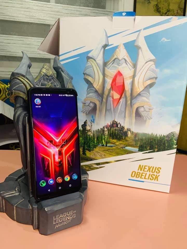 Limited Edition League of Legends Wild Rift Nexus Obelisk Phone Stand ...