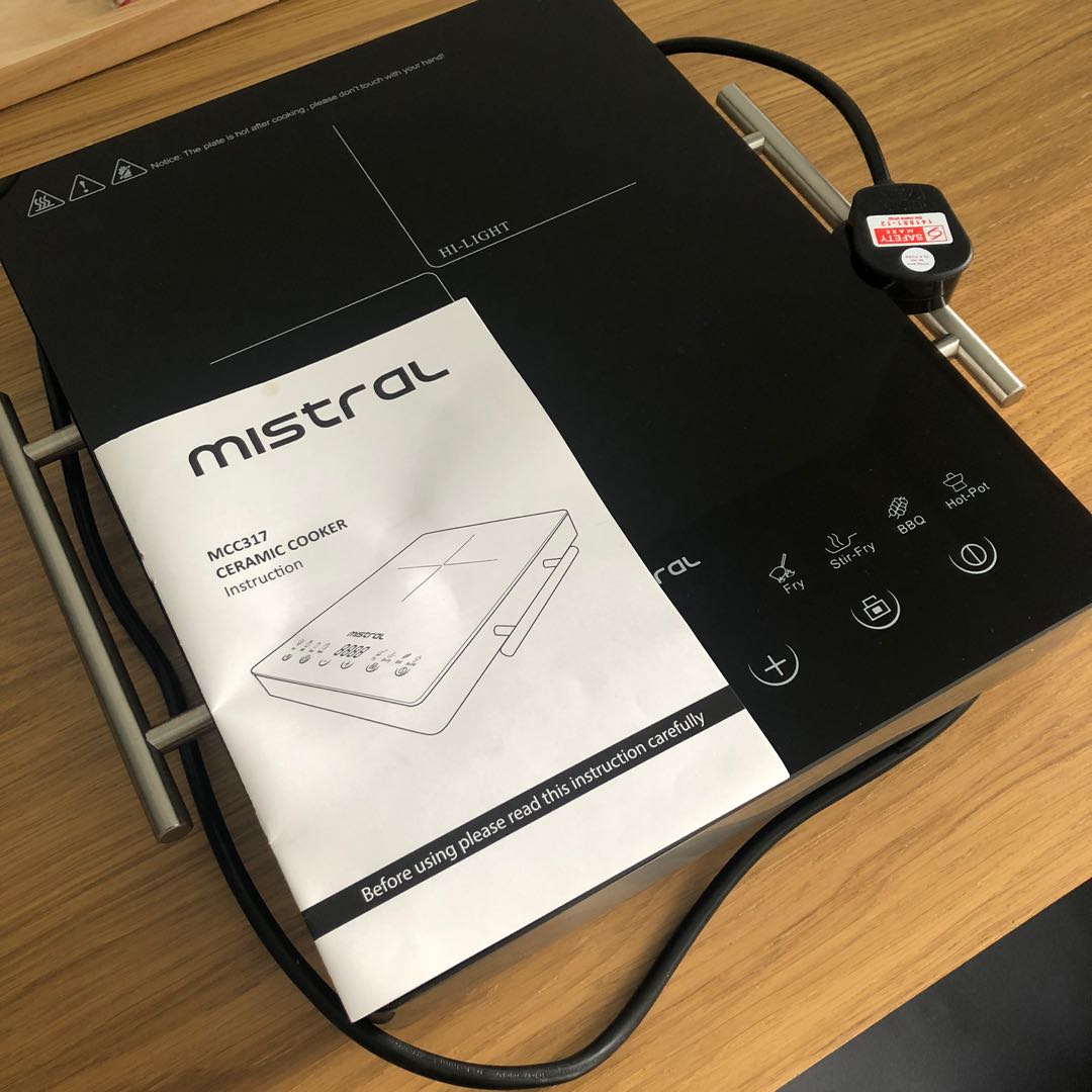 Mistral Ceramic Cooker - MCC317, TV & Home Appliances, Kitchen ...