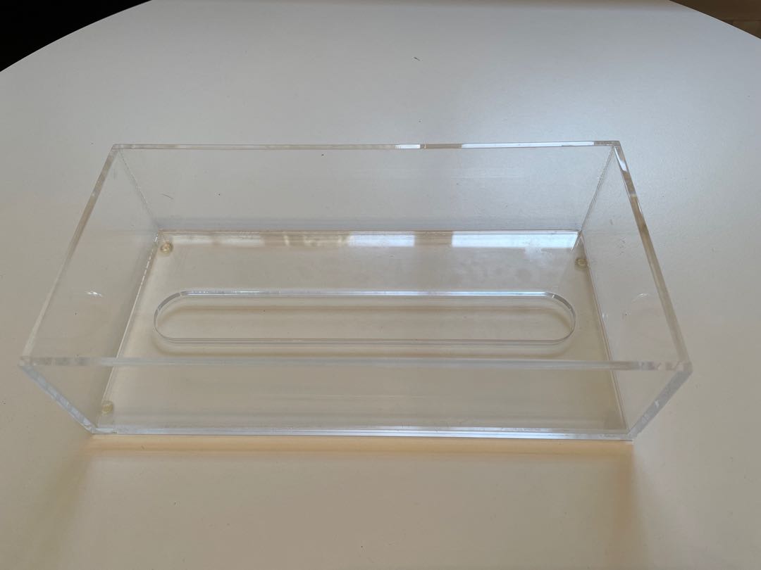 Muji Tissue box, 傢俬＆家居, 廚具和餐具, 檯布、餐巾及固定座 - Carousell
