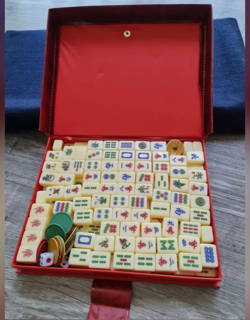 Portable Mahjong Set, Hobbies & Toys, Toys & Games on Carousell