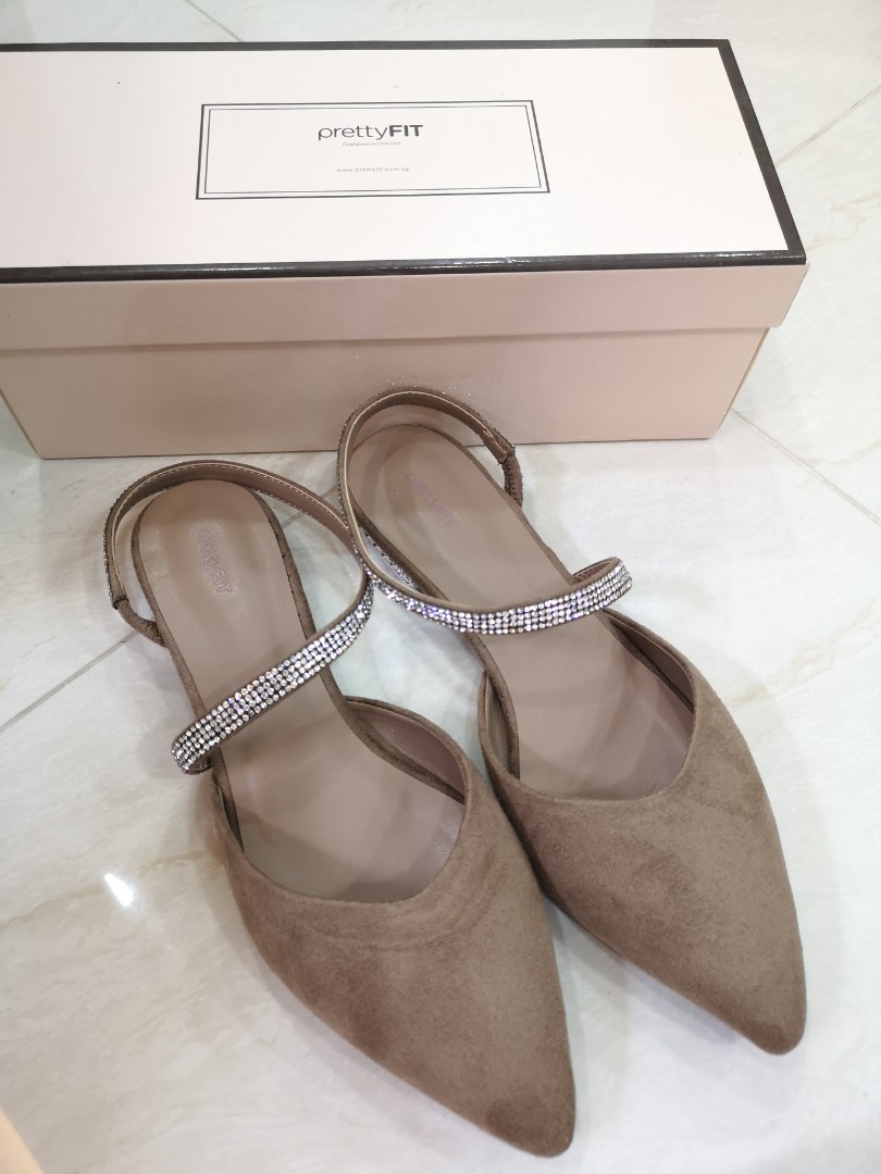 Pretty Fit Shoes, Women's Fashion, Footwear, Flats on Carousell