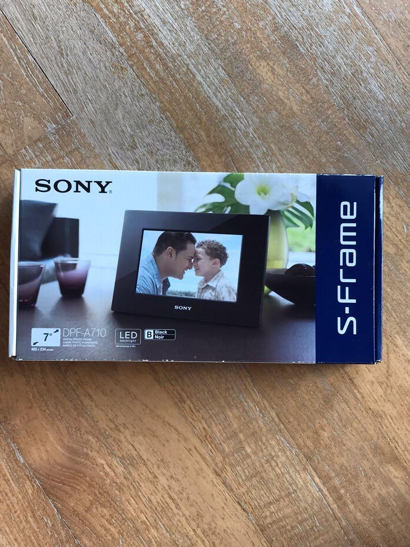Sony Digital Photo Frame, Furniture & Home Living, Home Decor, Frames ...