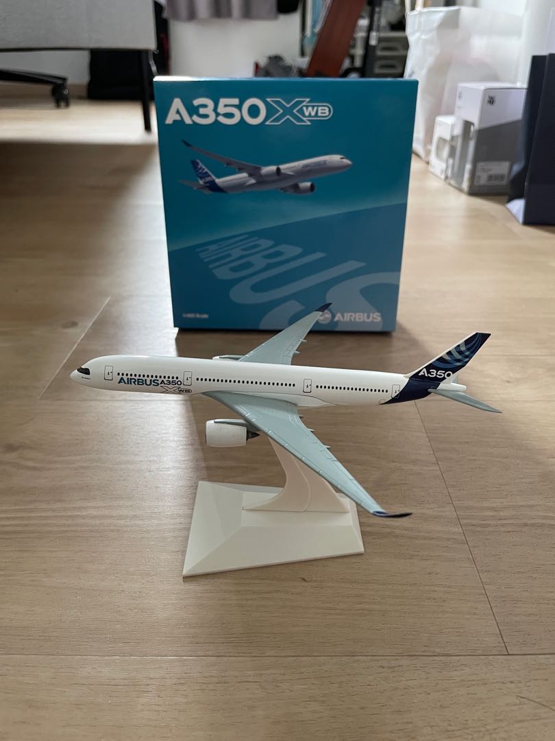 Airbus A350 XWB 1:400 Scale Model, Hobbies & Toys, Toys & Games on ...