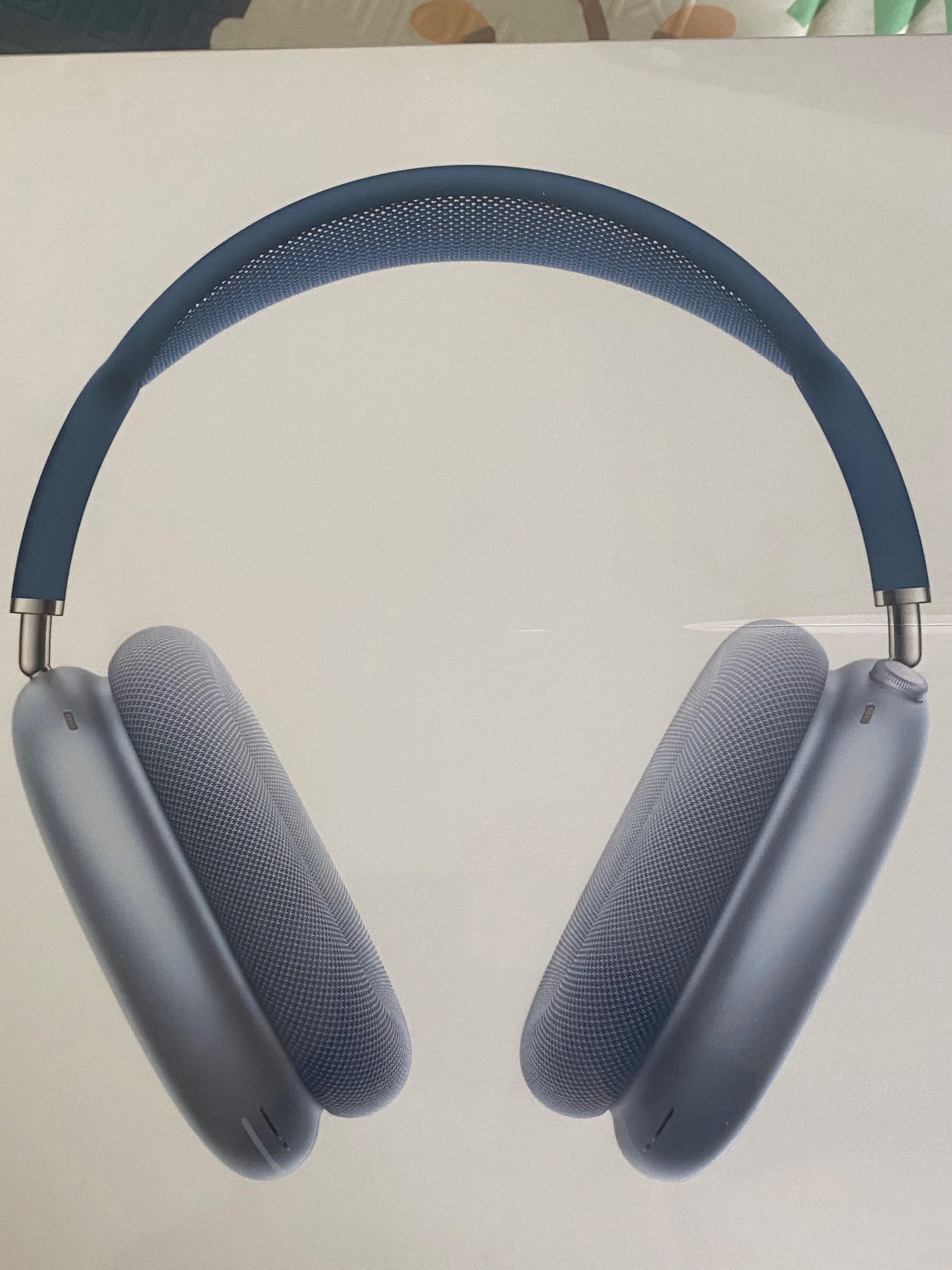 AirPod Max with Smart Case, Audio, Headphones & Headsets on Carousell