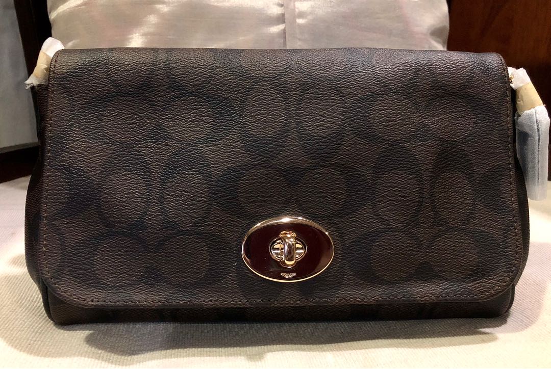 Coach SIG MIN RUBY Crossbody, Luxury, Bags & Wallets on Carousell