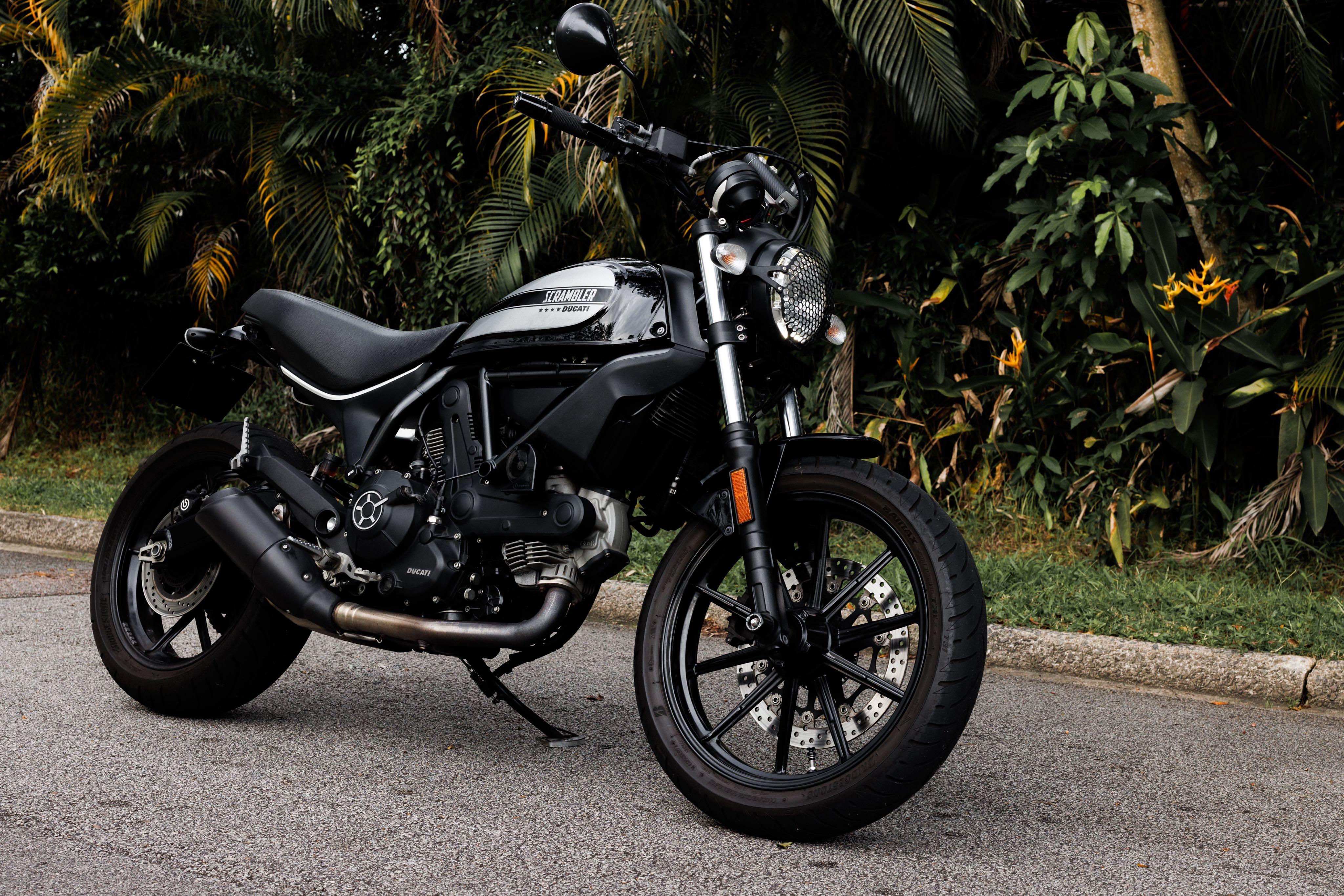 Ducati Scrambler Sixty2 400cc (COE till 2027), Motorcycles, Motorcycles ...