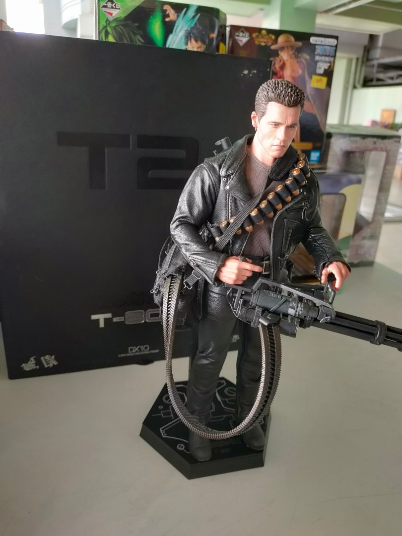 Hot Toys Dx-10 sideshow T-800 terminator, Hobbies & Toys, Toys & Games ...