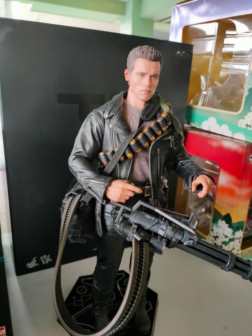 Hot Toys Dx-10 sideshow T-800 terminator, Hobbies & Toys, Toys & Games ...