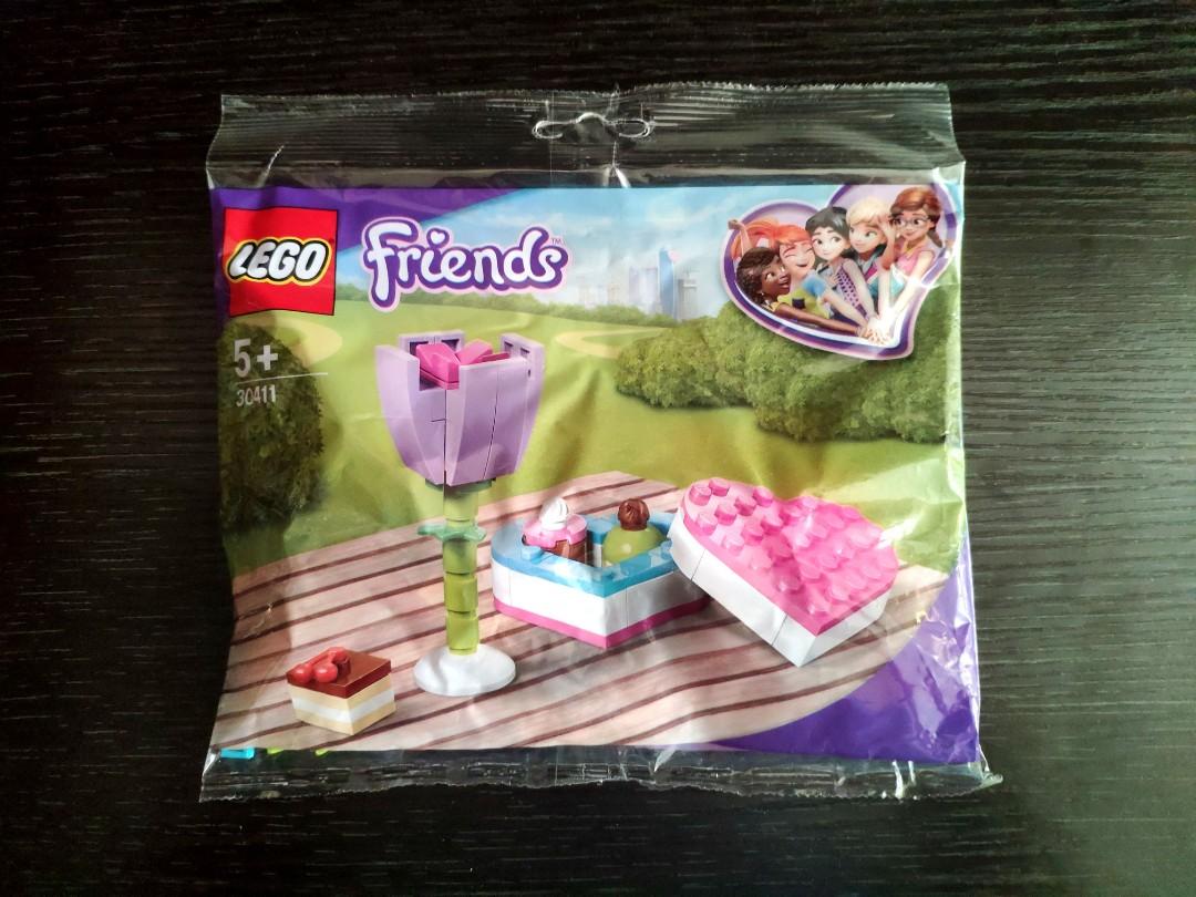 Lego 30411 Chocolate Box & Flower Polybag, 興趣及遊戲, 玩具 & 遊戲類 - Carousell