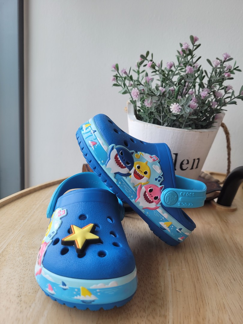 LIKE NEW Crocs Baby Shark size 6, Babies & Kids, Babies & Kids Fashion ...