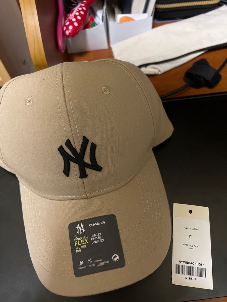 Swoosh flex NY classic99 beige yankee cap, Men's Fashion, Watches ...