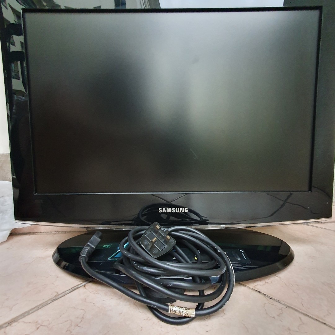Samsung 22" LCD TV/PC MONITOR (LA22A450C1), TV & Home Appliances, TV ...