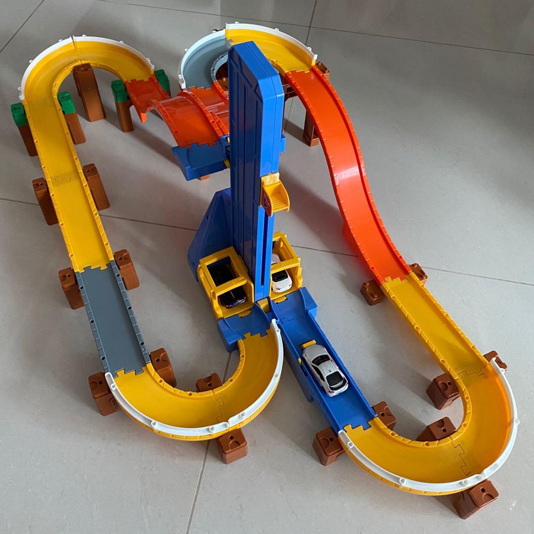 Tomica System 5-way Double Lift Road Set, Hobbies & Toys, Toys & Games ...