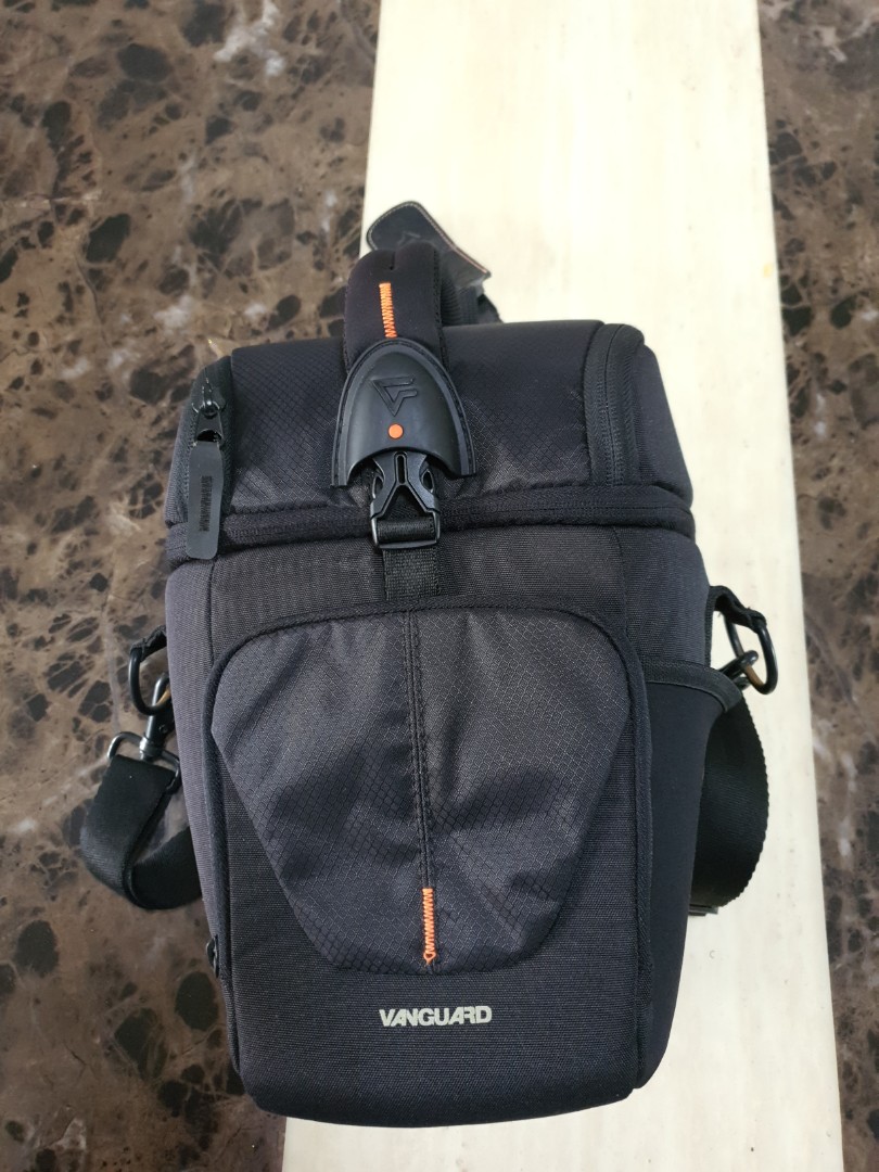 Vanguard UP-Rise 16Z Zoom Bag, Photography, Photography Accessories ...