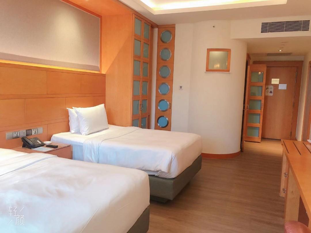Hotel Michael @ RWS 14 to 17-Dec-21 staycation (2 pax), S$350 per night ...