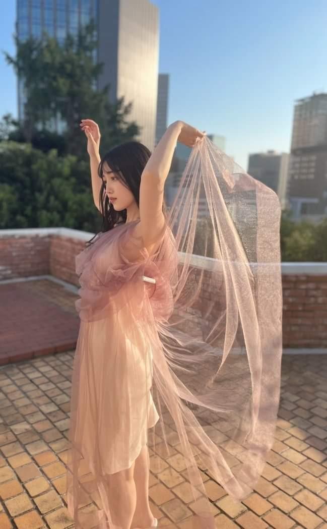 [全新預訂] 日本 直送 雜誌 講談社 WHITE graph 008 (乃木坂46 久保史緒里 Kubo Shiori), 預購 - Carousell