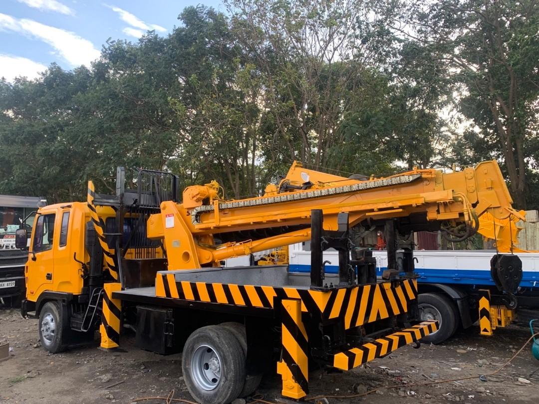 Auger Crane Boom Truck, Special Vehicles, Heavy Vehicles on Carousell