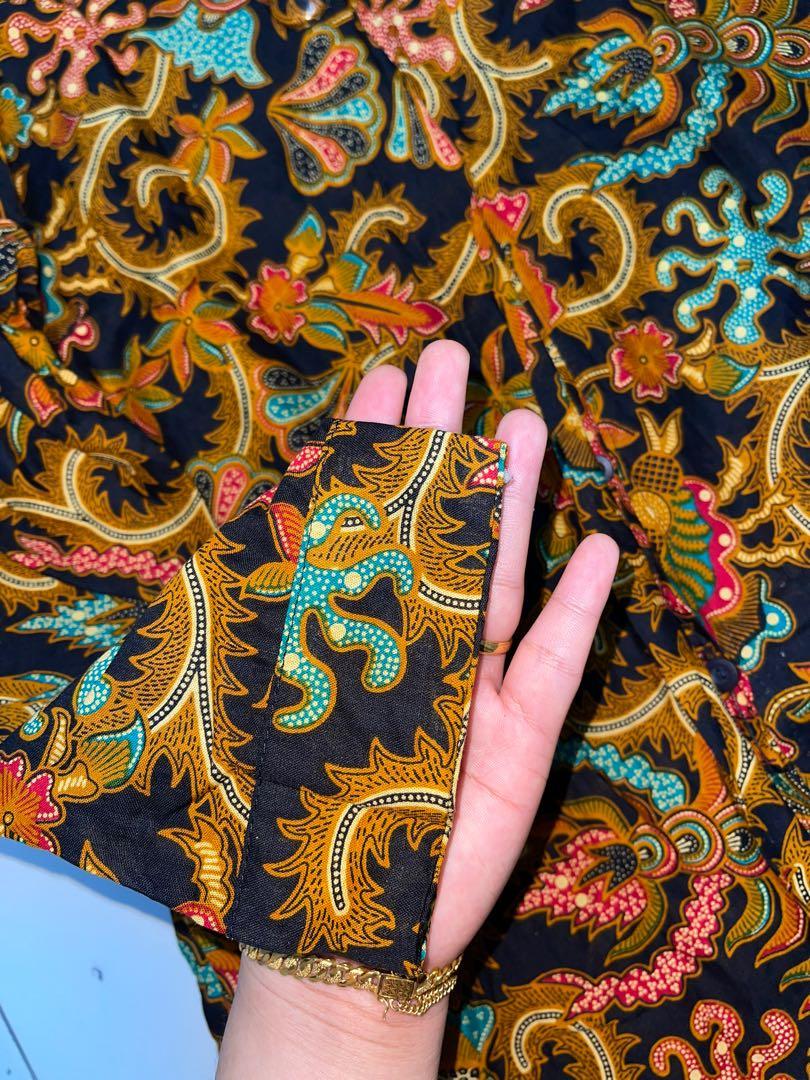 BAJU BATIK MELAKA LABUH, Women's Fashion, Dresses & Sets, Traditional ...