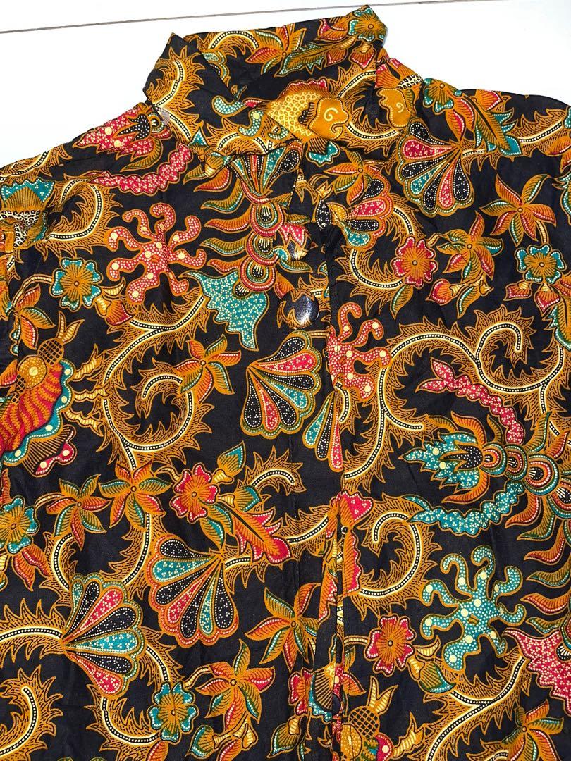 BAJU BATIK MELAKA LABUH, Women's Fashion, Dresses & Sets, Traditional ...