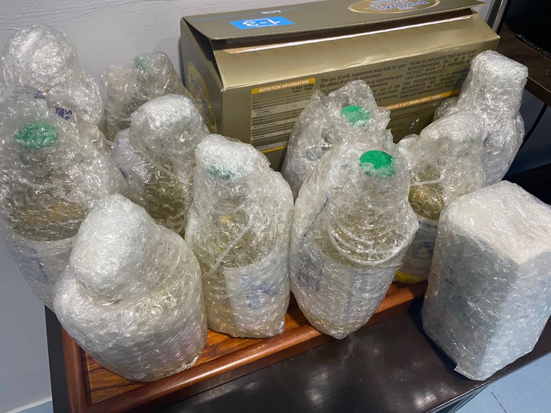 Cinderella drip and Snow White drip, Beauty & Personal Care, Bath ...