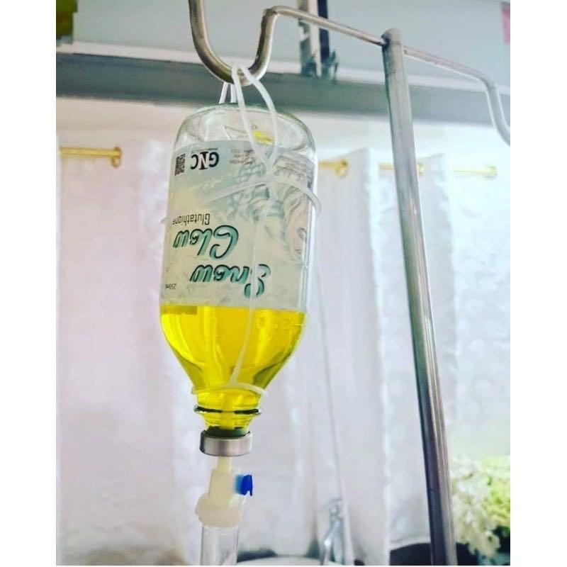 Cinderella drip and Snow White drip, Beauty & Personal Care, Bath ...