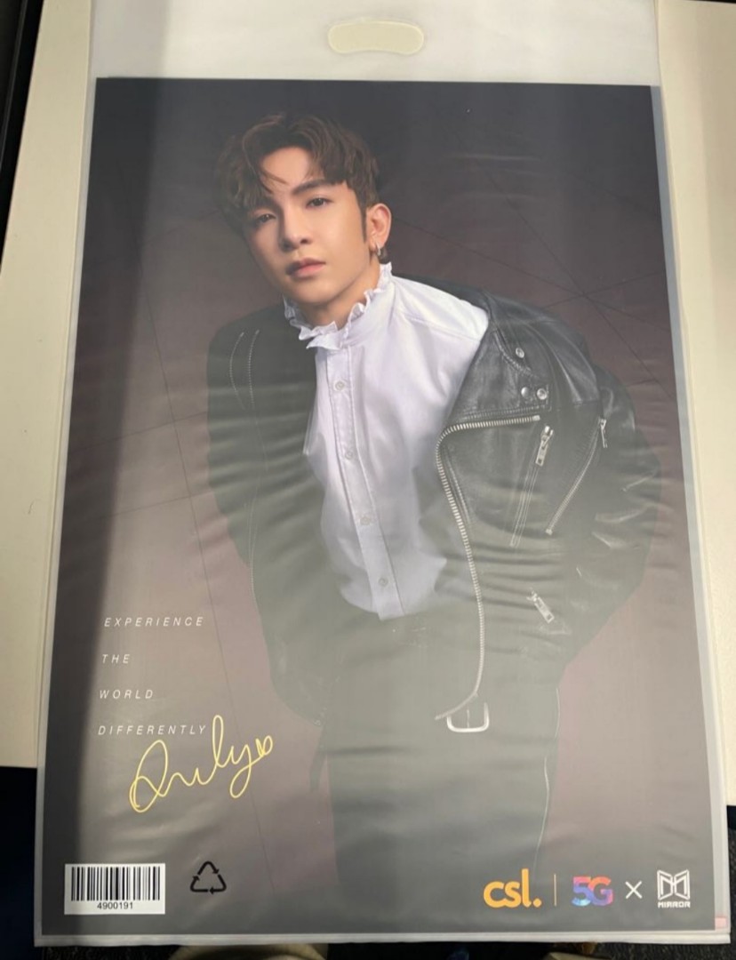 CSL Mirror Poster, AR 月歷, 其他, 其他 - Carousell