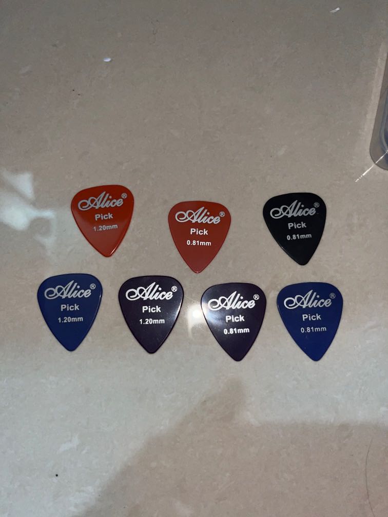 Different coloured guitar picks!, Hobbies & Toys, Music & Media ...