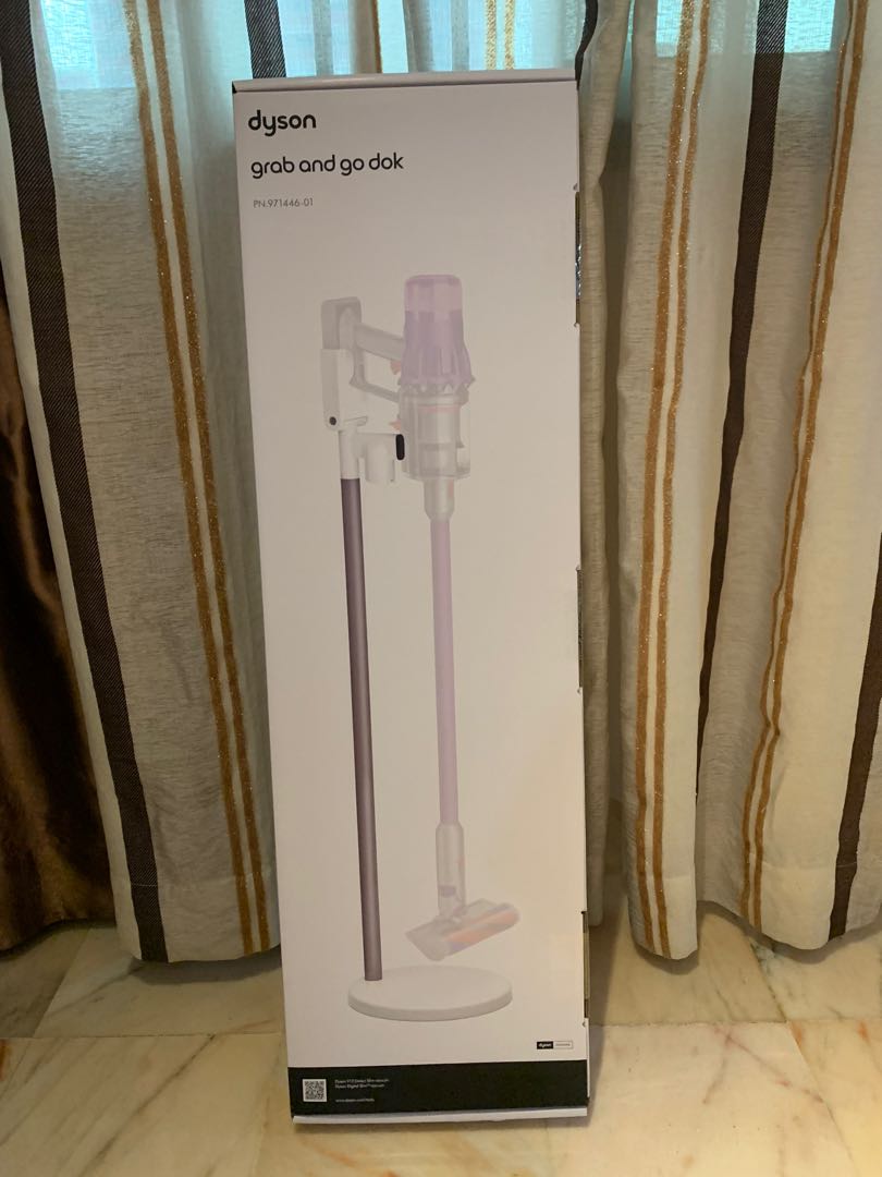 Dyson V12 grab and go dok + Gift card $100, TV & Home Appliances ...