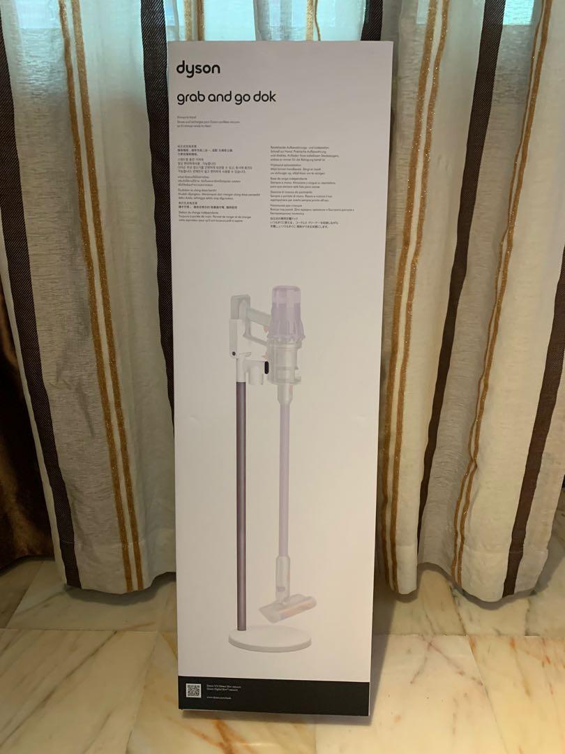 Dyson V12 grab and go dok + Gift card $100, TV & Home Appliances ...