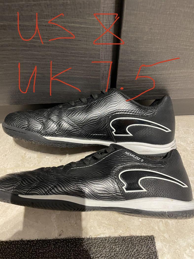 Kronos futsal shoes, Men's Fashion, Footwear, Boots on Carousell