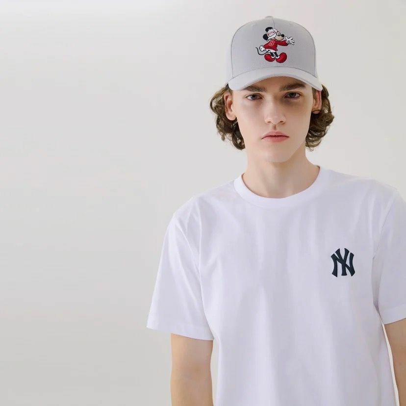 Ml** logo disney overfit tshirt, Fesyen Wanita, Pakaian Wanita, Atasan ...