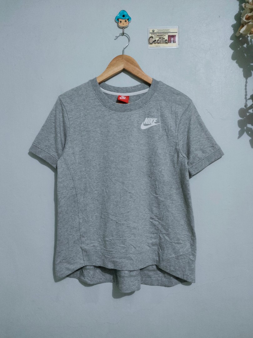 Nike red tag (Authentic), Men's Fashion, Tops & Sets, Tshirts & Polo ...