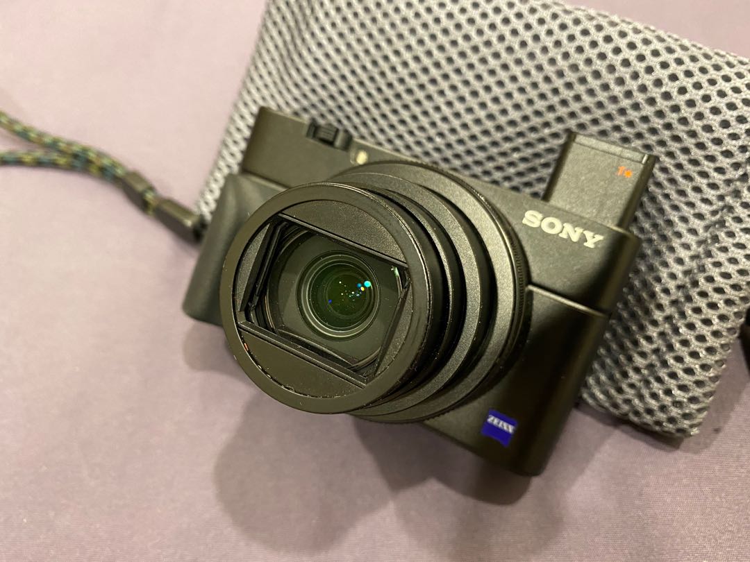 Sony RX100 Vii M7 Camera, Photography, Cameras on Carousell