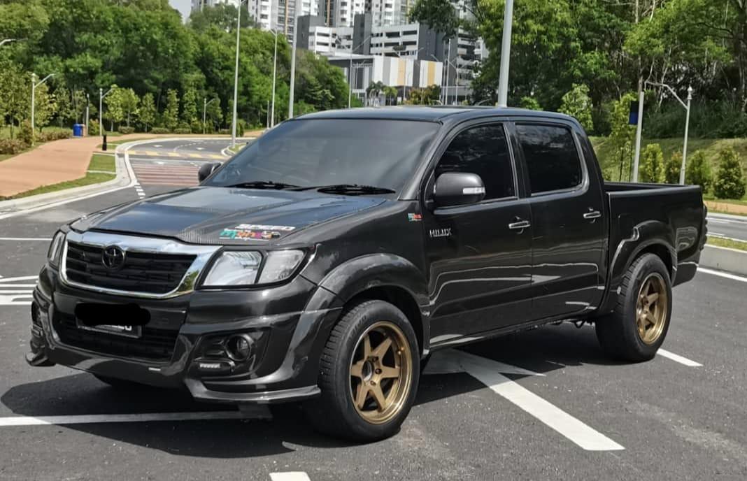 TOYOTA HILUX 2.5 AUTO G SPEC TURBO, Cars, Cars for Sale on Carousell
