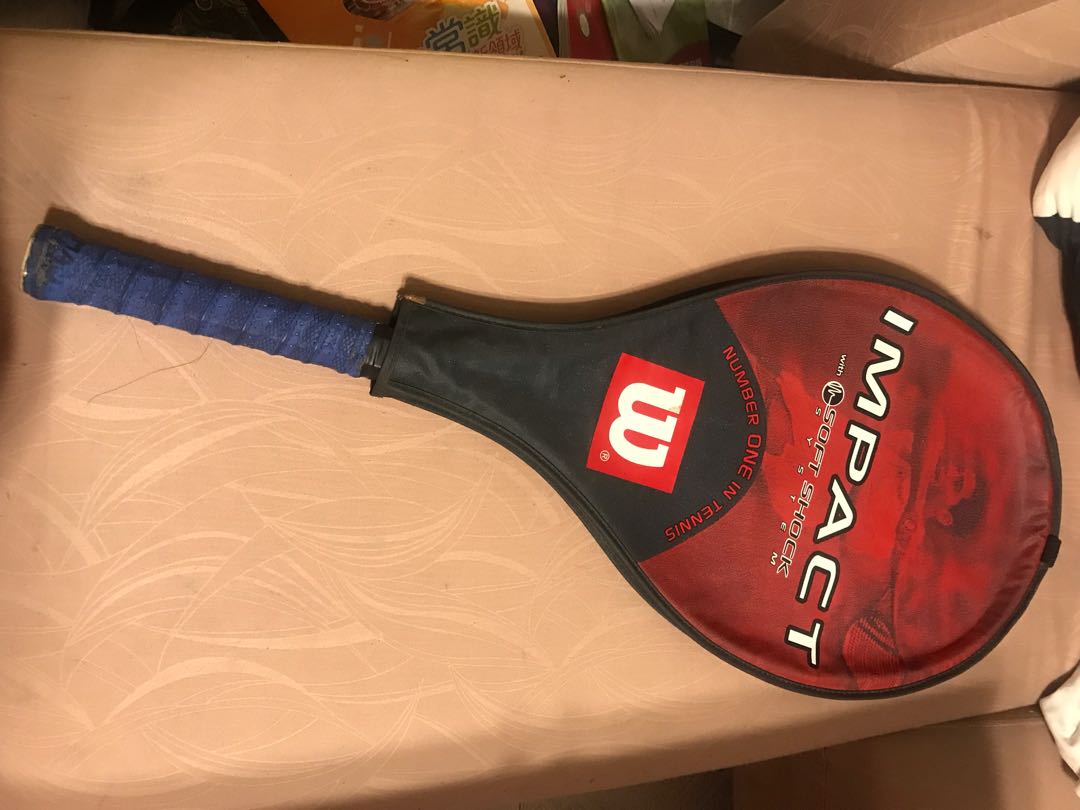 Wilson Impact Tennis Racquet, 運動產品, 運動與體育, 運動與體育 - 球拍和球類運動 - Carousell
