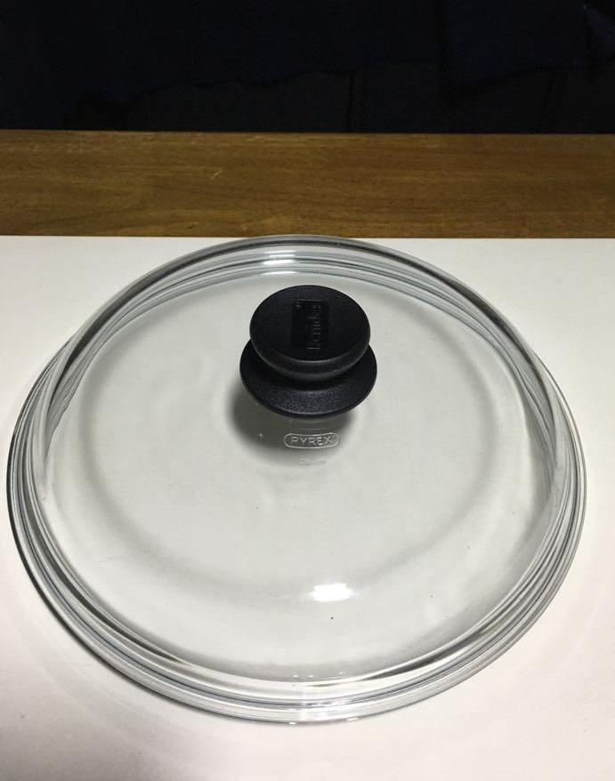 Ovenproof 28cm Round Pyrex Glass lids, Furniture & Home Living ...