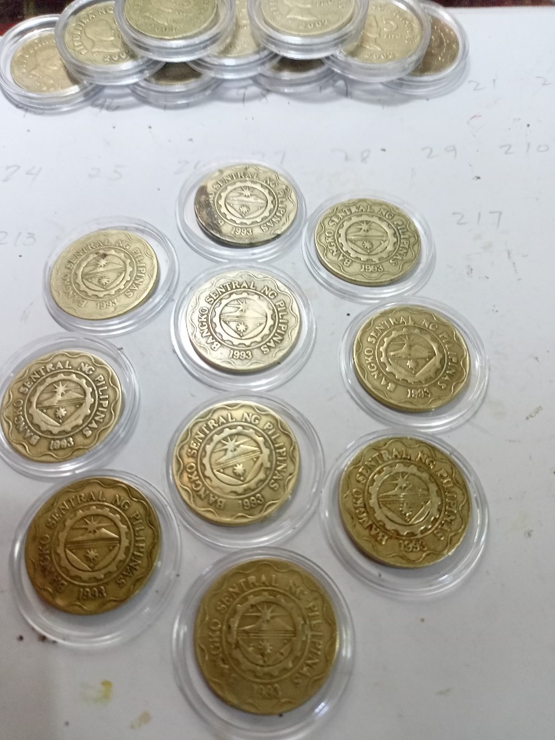 5 peso coin error, Community on Carousell