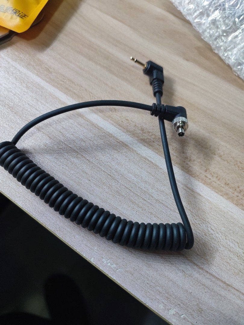 富士閃光燈線 Fujifilm flash cable, 攝影器材, 攝影配件, 閃光燈 - Carousell